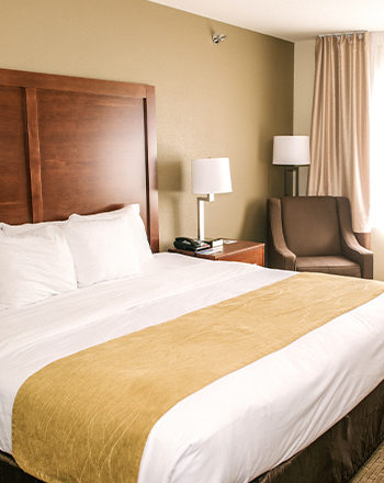 Comfort Inn & Suites | Hotels in Custer, South Dakota